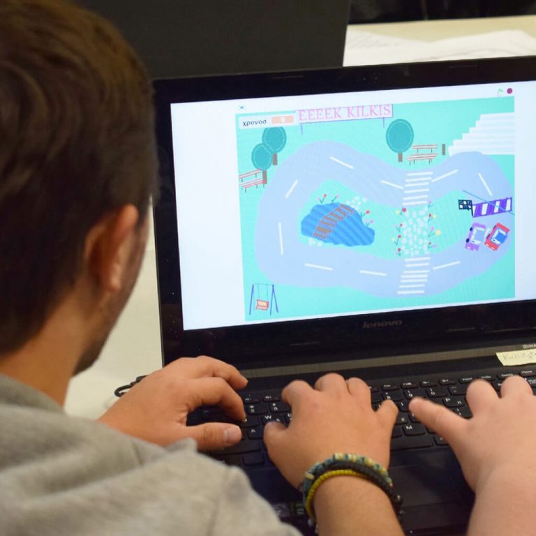 Scratch Advanced - iroes - STEM Education